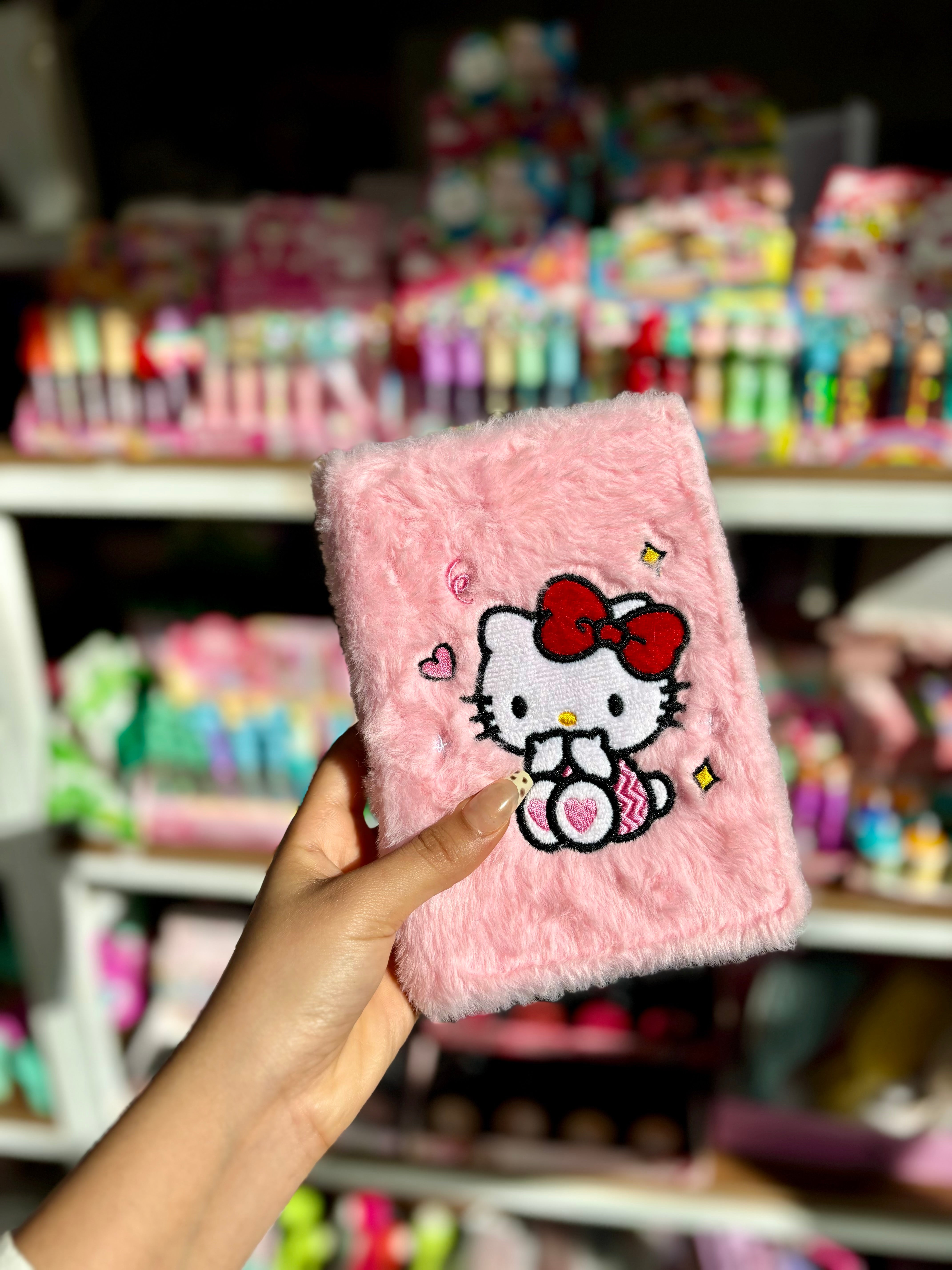 Hello kitty palette fards à paupières rouge à lèvres blush contouring ...